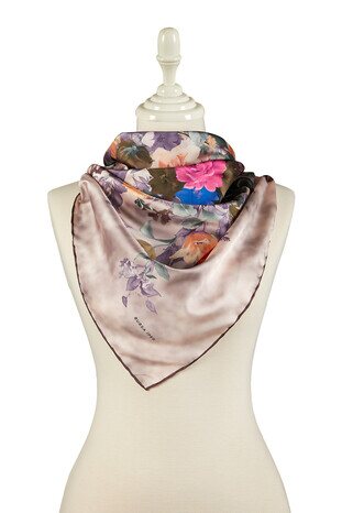 Dried Rose Bouquet Pattern Silky Square Scarf