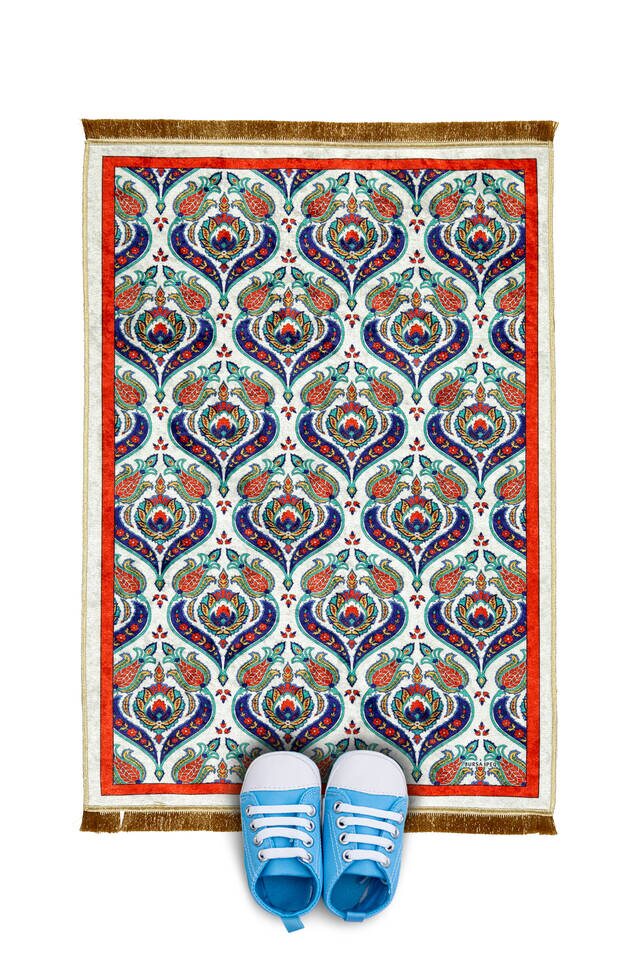 Red Velvet Children's Prayer Rug