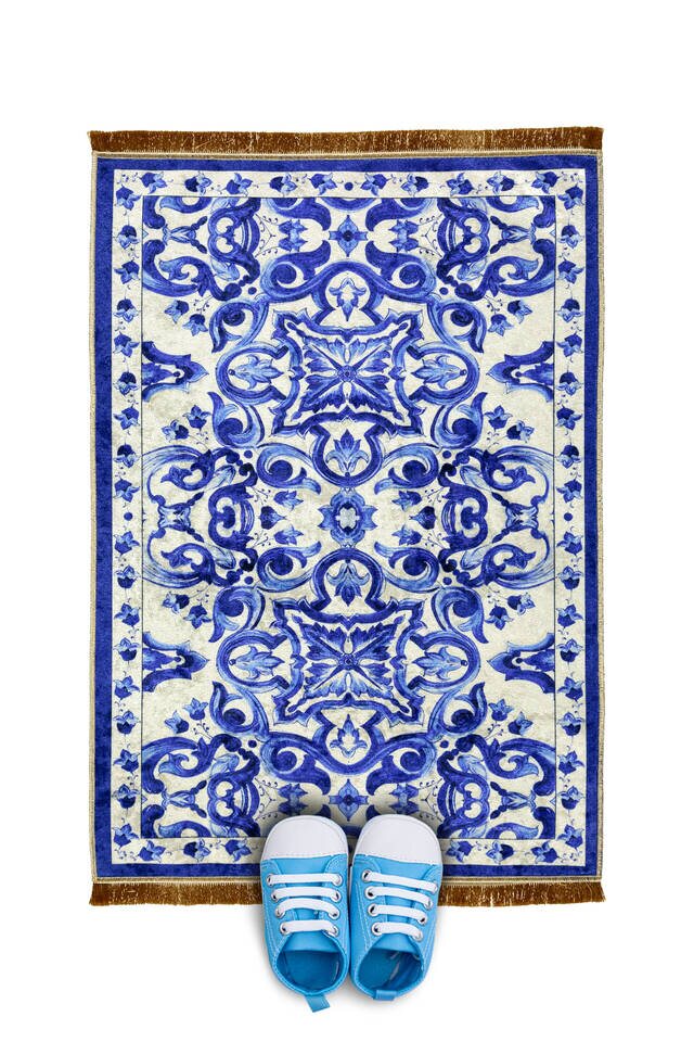 Saks Velvet Children's Prayer Rug